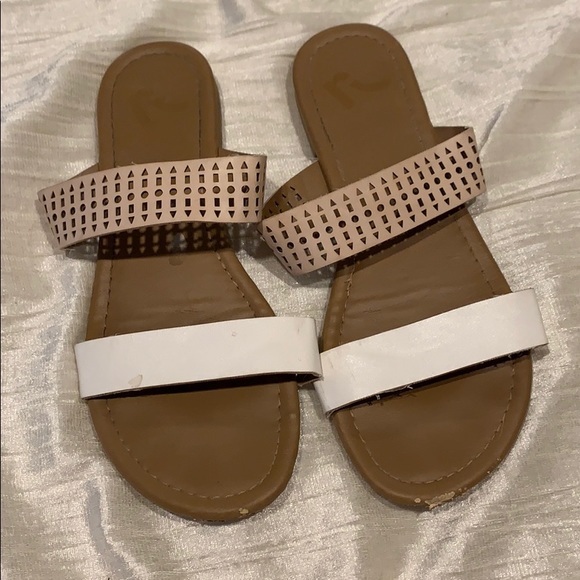 Report | Shoes | Strapped Sandals | Poshmark